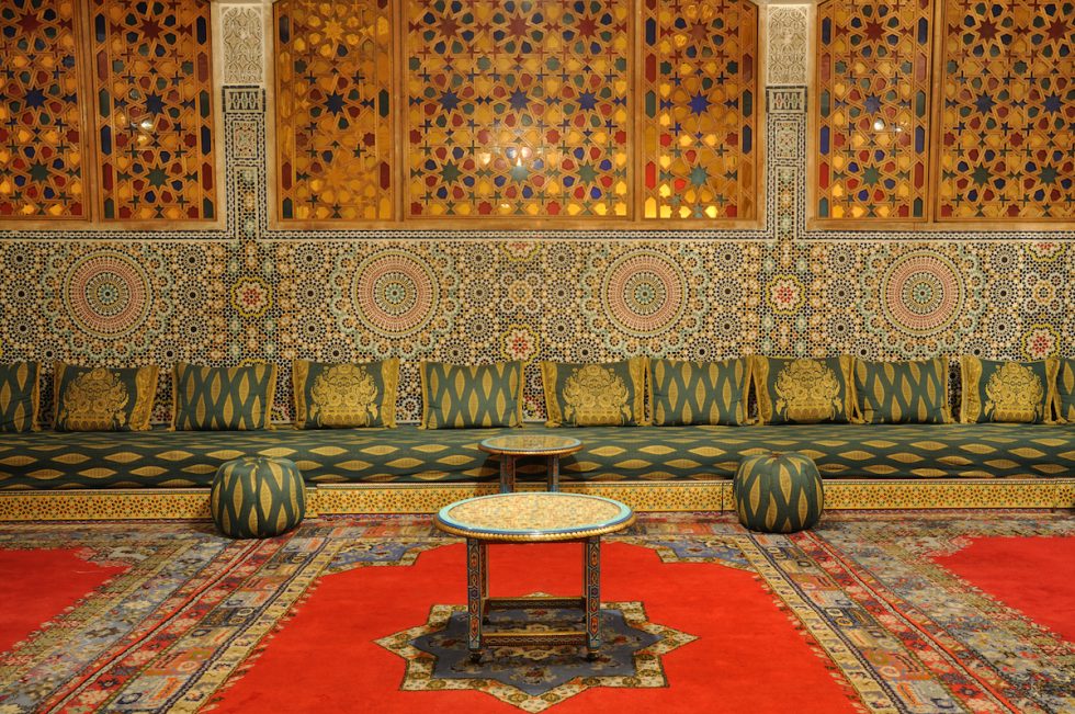 The Arabian Majlis : A Haven of Tradition and Hospitality - ARABIC ONLINE